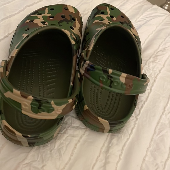 CROCS | Shoes | Green And Black Army Camo Crocs | Poshmark